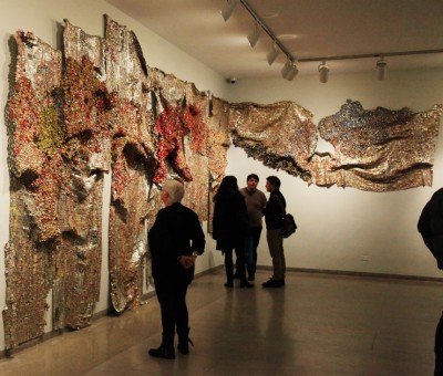 El Anatsui Shows Both “Gravity and Grace” in New York | Brooklyn Street Art