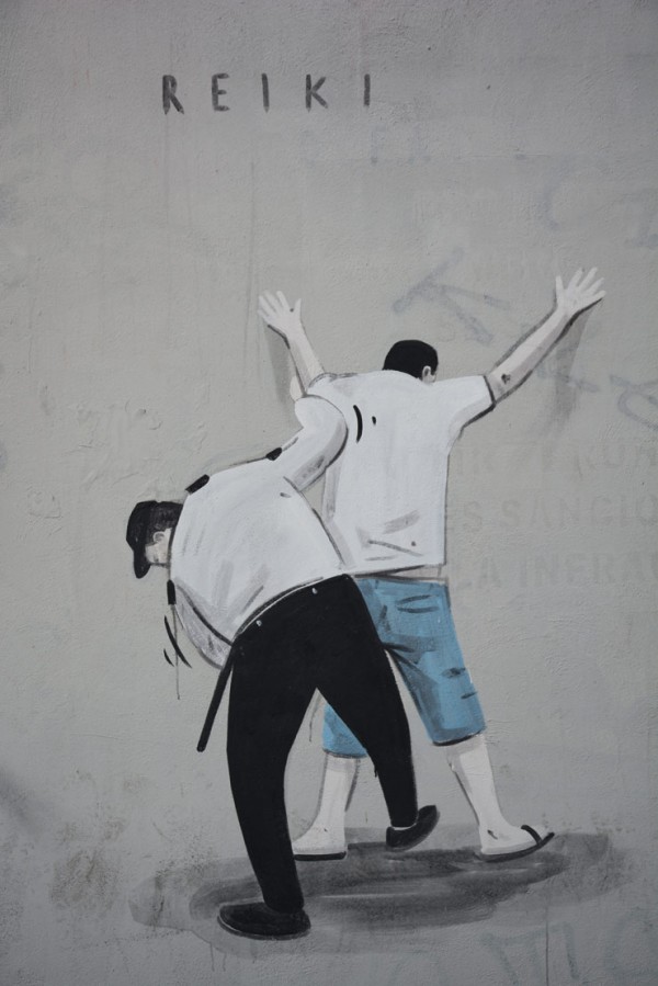 ESCIF Reflects Us Back With a Dry Humor in Valencia | Brooklyn Street Art