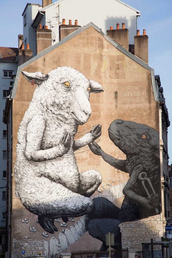 Bien Urbain 2017: Ericailcane and His New Barbed-Wire Story | Brooklyn ...