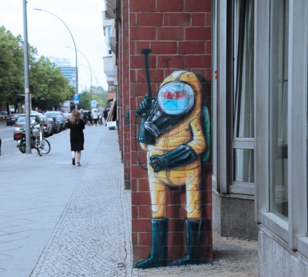 Astronaut Street Art : Ground Control To Major Tom… | Brooklyn Street Art
