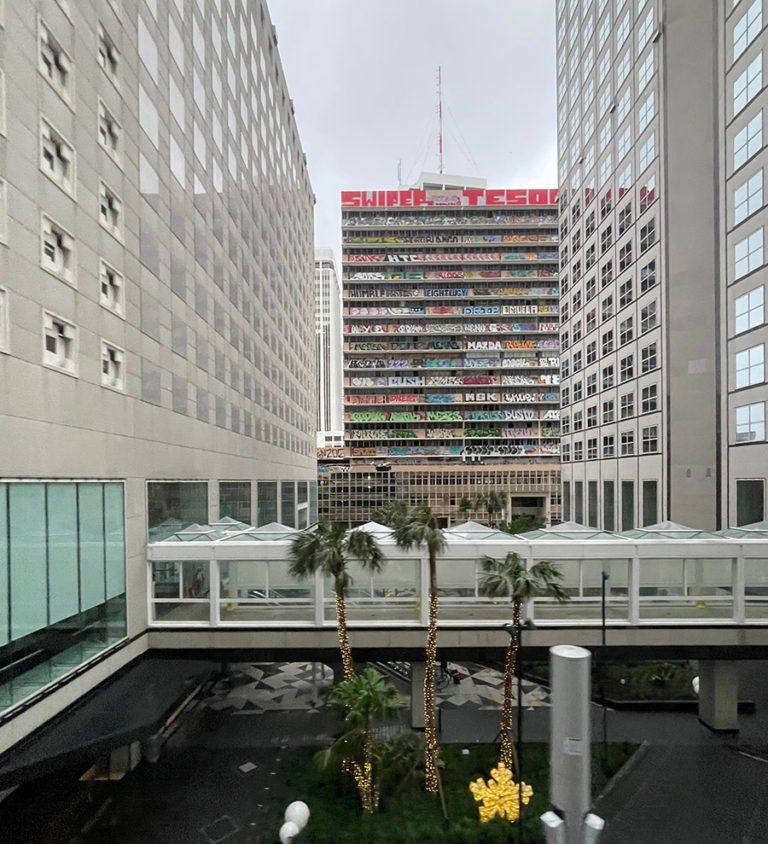 Graffiti Tower Unleashed: An Overnight Sensation During Art Basel Miami ...