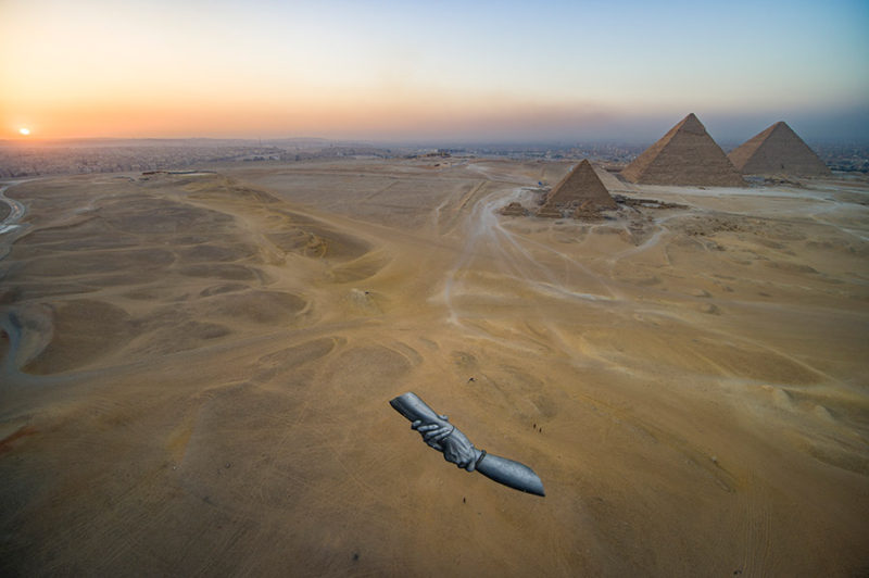 Saype’s ‘Beyond Walls’ Reaches the Pyramids: New Chapter in Giza ...